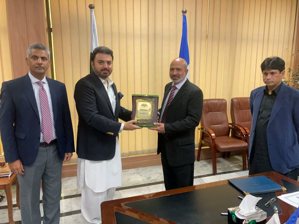 D. I. Khan New City and Sarhad University signed a MOU